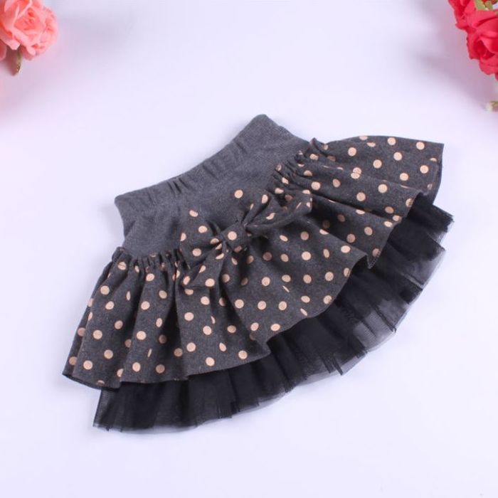 ☆レースフリル付き秋冬スカート☆かわいいドット柄ピンクとベージュの2色展開♪どんなトップスにも合わせやすくチラリと見えるリボンがとってもキュート♪おしゃれがきまる☆