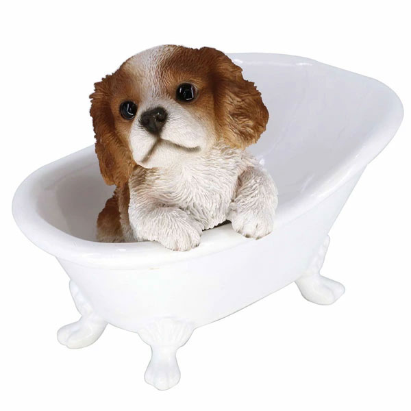 バスタブに入っている犬のオブジェ 顔の表情をみているだけで、癒されます 細部までこだっわた作りで、犬の特徴をよくとらえられています お店や玄関のディスプレイに♪ アニマルオーナメント 動物 犬 インテリア 雑貨 dog ガーデン雑貨 置物 ...