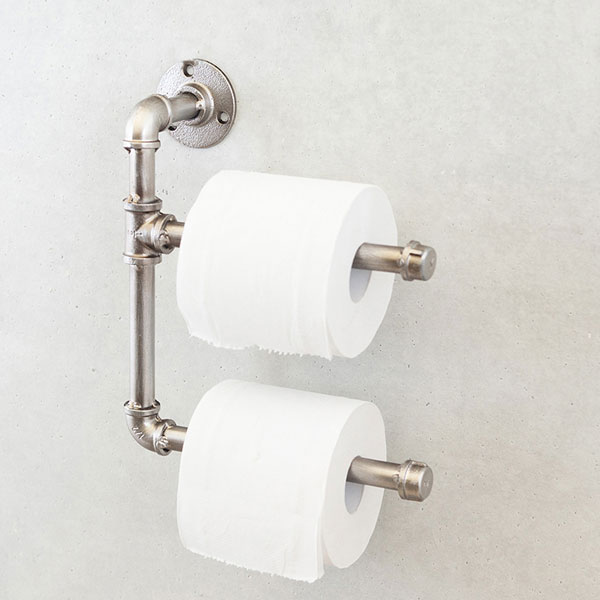 インダストリアルメタルトイレットペーパーホルダーは、ブルックリンテイストのスタイリッシュなデザインが魅力的です。 水道管モチーフのユニークなデザインが目を引き、おしゃれなインテリアを目指す方にぴったりのアイテムです。 また、トイレットペーパ...