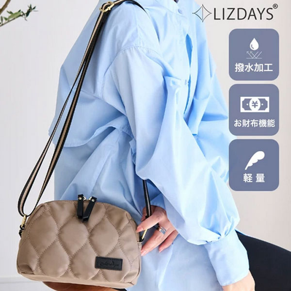 お財布機能がついたポケット付きショルダーバッグ。 身体側に開くポケットなので周りの人には中が見られにくく 大きく開いてしまうこともないので安心して使用出来ます。 カードポケットやファスナー付きポケットで 現金、カード、通帳などもまとめて収納...