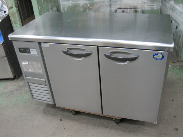 　◆◇商品詳細◇◆ 年　式：2021年製 【外形寸法】 　W1200xD600xH800mm 【内容量】 　240L 【庫内温度】 　-20℃以下 【消費電力】 　単相100V　50/60Hz 　冷却時：165/165W 　霜取時：262/...