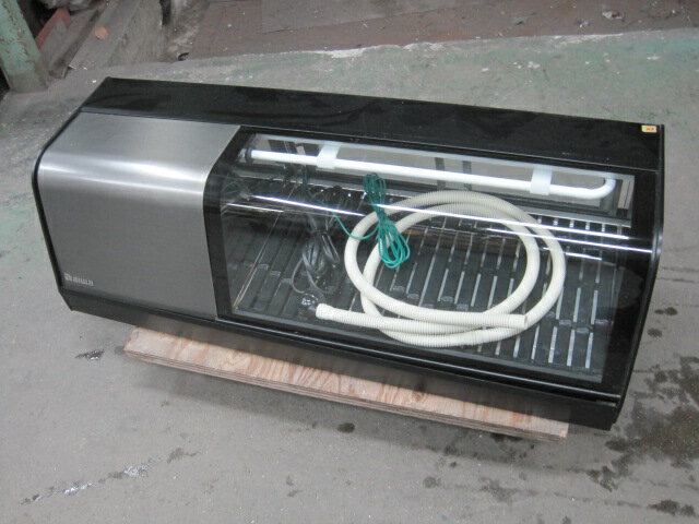 　◆◇商品詳細◇◆ 年　式：2024年製 【外形寸法】 　W900xD345xH280mm 【内容量】 　28L 【庫内温度】 　10℃以下 【消費電力】 　単相100V　50/60Hz 　105/110W 【重量】 　28kg サイズ：W...