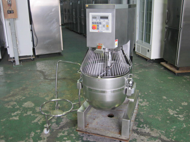 　◆◇商品詳細◇◆ 年　式：2023年製 【外形寸法】 　W600xD900xH1340mm 【ボール容量】 　60L 【回転数】 　120/175/240/350rpm 　※110〜380rpmで任意設定可 【消費電力】 　三相200V　...