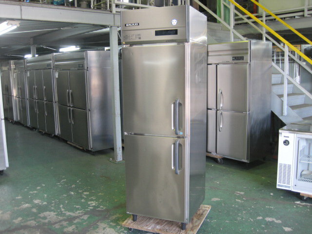 　◆◇商品詳細◇◆ 年　式：2023年製 【外形寸法】 　W610xD650xH1950mm 【内容量】 　361L(冷蔵室169L／冷凍室192L) 【庫内温度】 　冷蔵室：-5〜10℃ 　冷凍室：-20℃以下 【消費電力】 　単相100...