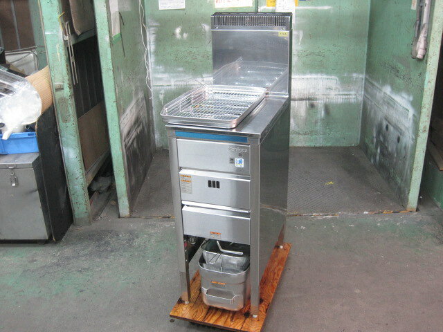 　◆◇商品詳細◇◆ 年　式：2021年製 【外形寸法】 　W350xD600xH800mm 　バック：H360(288+72)mm 【油量】 　15L 【庫内温度】 　150〜210℃ 【ガス消費量】 　都市ガス：6.0kW(5,200kc...