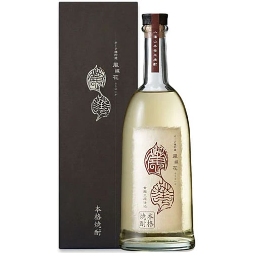 日本酒醸造の技術をいかした黄麹三段仕込の本格米焼酎をオーク樽に貯蔵しました。 新鮮な酒粕由来の吟醸香と、里山のふもと四季の変化に富む豊かな自然環境の中で時間をかけてじっくり熟成させることで生まれる独特の芳しい香りとの調和をお楽しみください。...