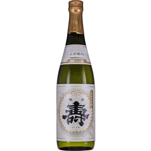 生もと仕込のリッチでインパクトのあるタッチに圧倒的な味の密度と余韻を持つ純米大吟醸酒。 熟成感とそれに相応しい枯れた味わいを大切にした伝統的な酒の美意識を第一としています。 ほのかな吟醸香が清々しく緻密な味が繋がっていく懐深い酒です。 冷や...