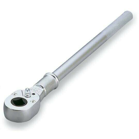 TONE(トネ)の一覧はこちら●差込角19.0mm(3/4inch)●差込角●構造用鋼●ボルト・ナットの締付け・緩め作業用。●小判形の凹タイプのラチェットハンドルです。●修理用リペアキットの販売も致しております。本製品は意匠登録済みです。●...