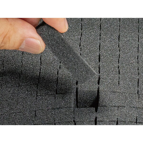 イチネンTASCO (タスコ)の一覧はこちら分類：作業工具類 ＞ 工具箱・ケース・補助ツール【仕様】■ サイズ… W255×L330×D50mm【特長】□ マス目状に切れ目があるため、収納物の形状や大きさに合わせて簡単にくり抜くことができ、...