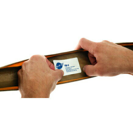 ParkTool(パークツール)の一覧はこちら タイヤ側面のサイドウォール部分の補修用パッチ。タイヤの裂けた部分の内側からTB-2Cを貼るだけで応急処置完了です。レース、ツーリングの非常用として必携品です。□パッチサイズ　76×45mmJA...