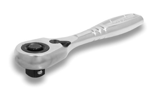 TONE(トネ)の一覧はこちら●差込角9.5mm(3/8inch)●差込角●構造用鋼●ボルト・ナットの締付け・緩め作業用。●ヘッド部が小さく全長が短いため狭い箇所での作業に最適です。ソケットホールド機構でワンプッシュ操作でソケット交換できま...