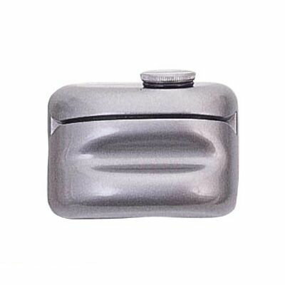 ●刃を切り取り保管できる刃先処理器。●ベルトに装着することができます。●軽くて丈夫なアルミダイキャスト製ボディ。4904011011528