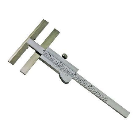 【商品説明】定規を使わず墨付けができる、MATSUIオリジナルの便利な墨付け工具です。片手で幅を計りながら、もう片方の手で墨付けができる。固定が必要なハイトゲージとは異なり、製品を機械に取り付けたまま測定できます。伝統工芸や修復に必要な寸目...