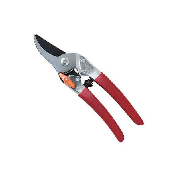 【用途】剪定作業等。【機能・特徴】20mmまでの生木の剪定が可能です。フッ素樹脂加工でヤニやサビに強く、軽い切れ味を持続します。丈夫で確実、携帯・保管に便利なジュラコン製ストッパーを装備しています。手に馴染み握りやすく滑りにくいソフトグリッ...