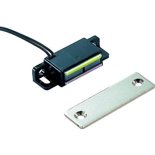 スガツネ工業メーカーお問い合わせ：03-3851-1122【特長】●リードスイッチ内蔵タイプです。●吸着板吸着時にスイッチがONになります。【用途】●機械装置、ロッカーなど【仕様】●色：ブラック●全長(mm)：45●吸着力(N)：29.4●...