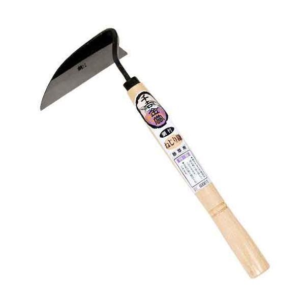 【用途】草取り鎌。【機能・特徴】除草作業用です。平面から隅っこまで楽に作業できます。鋼付刃で切れ味抜群です。【仕様】●刃部：鋼付。●刃部：刃物鋼。●柄部：木。【注意事項ほか】本来の用途以外には使用しないで下さい。使用前には本体あるいは部品に...