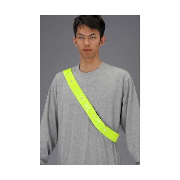 ●用途…ウォーキング、通勤通学などに●材質…表：PVC　　　　　　内側：ステンレス、FPC(フレキシブル基盤)●カラー…イエロー●光源…赤色LED×6個●電源…ボタン電池（CR2450）×1個（付属）●連続使用時間…約140時間●点灯・点滅...