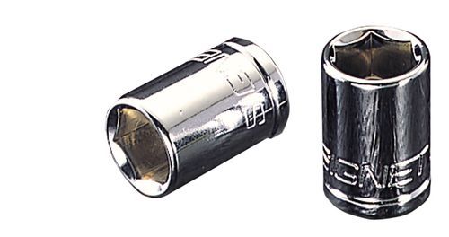 ●ミラー仕上げのメッキが美しいスタンダードソケット。●ボルト・ナットを傷めない面接触タイプ。●サイズ(mm)：19●差込角(DR)：3/8●ソケット外径(b1先端部；mm)：25.5●ソケット外径(b2差込部；mm)：25.5●ソケット深さ...