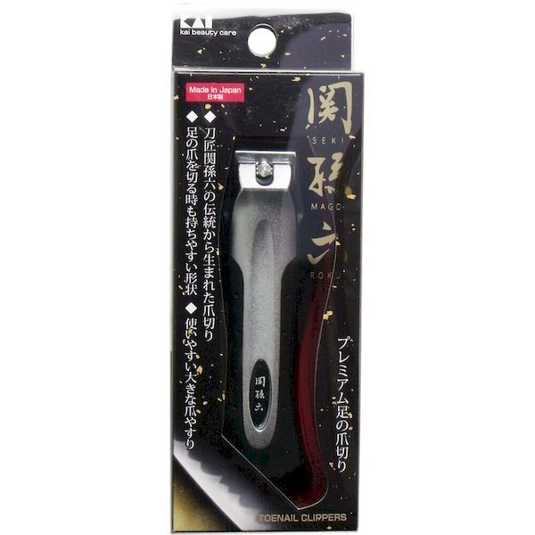 足の爪を切る時も持ちやすい形状！使いやすい大きな爪やすり！●ヤスリ面はなめらかなヤスリ掛けができ、ツメも形よく仕上げることができるエッチング加工ツメヤスリです。●切った爪が飛び散らず、爪が切りやすい側面Uカットのストッパーケース付です。【品...