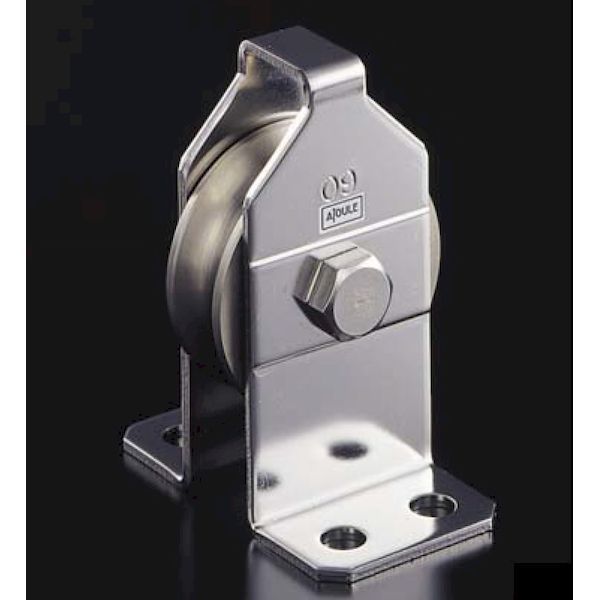 【商品説明】●特徴：軸受部（中心ピン）がボルト・ナット止めなので、シーブが取り外せます。ロープの後入れ、シーブの取り替えができます。●材質：枠：SUS304ステンレス、車材：SUS303ステンレス、スチール●質量(g)：2090●使用軸受：...