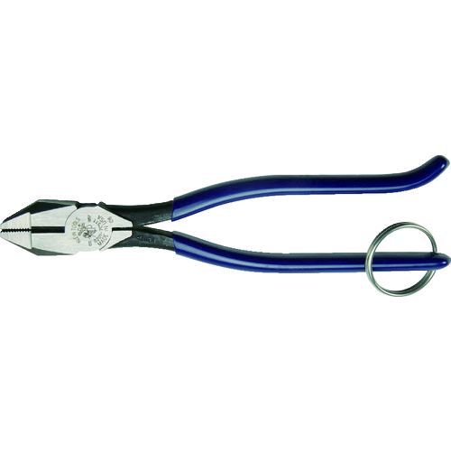 【特長】●高所作業時の落下防止用リング付きです。●耐久性に優れた高周波焼き入れ切断刃を採用しています。●ハンドルは焼戻しされておりワイヤを切断した時の衝撃を吸収します。●ハンドルはプラスチックでカバーされているので、快適な使用感が得られます...