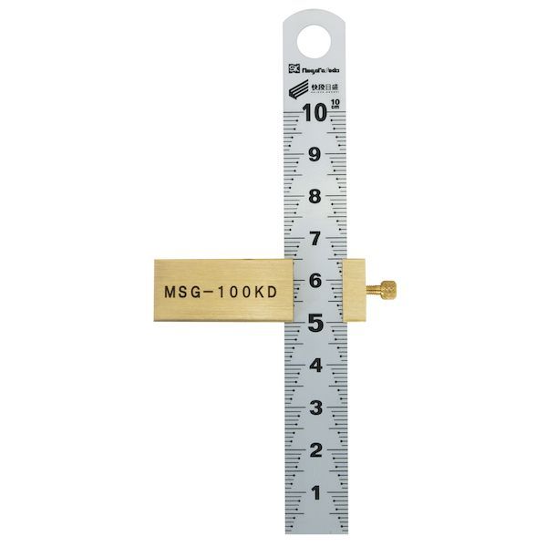 【商品説明】用途●機械や治具、構造物の段差測定に特徴●縦方向や奥行き方向の測定に便利な縦目盛です。●1mm単位の目盛がみやすい、階段状目盛です。仕様●測定範囲(mm)：0-100●目量(mm)：1●器差(mm)：±0.15