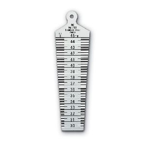 規格＃700　30-45測定範囲30〜45mm器差±0.05mm目量0.1mmテーパー角度7°910全長159mm板厚1.2mm質量60g用途ミゾ・隙間・穴径等の測定材質ステンレス焼入鋼（SUS420J2）、硬度HV480特長シルバー仕上4...