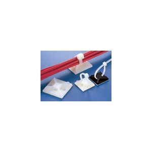 ●入数：100個/袋●寸法Amm：19/寸法Bmm：19●φD：2.9●色：黒●材質：66ナイロン●屋内使用●基材：発泡ポリエチレン、接着剤：アクリル系、テープ剥離紙色：白●常温か常温環境下では、初期接着性に優れる。●インシュロックタイと併...