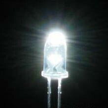 ■直径3mmの超高輝度白色LED5個セット。■乾電池と付属の抵抗をつなぐだけでランプが点灯します。■4.5〜20V用抵抗付き。■工作に必要な工具：完成基板・完成ユニット・またはパーツ■輝度：8400mcd(20mA時typ.)■順方向電圧：...