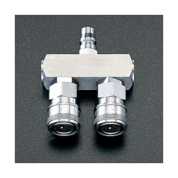 ●型…20型●使用圧力…1.0MPa●材質…鋼鉄(クロムメッキ)・アルミニウム●1本の空気配管から同時に2本の空気を分岐することができます。