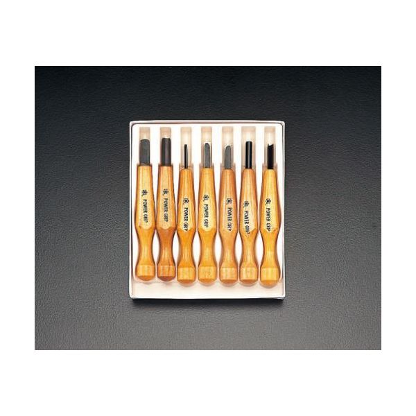 ●＜セット内容＞…7本組セット　丸彫（刃幅：3mm）　丸彫（刃幅：6mm）　平彫(刃幅：7.5mm)　カマクラ(刃幅：9mm)　三角彫(刃幅： 4.5mm)　キワ彫(刃幅：7.5mm)　浅丸刃(刃幅：9mm)　各1本入り●刃材質…特殊刃物鋼...