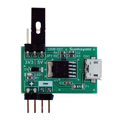 【商品説明】■供給電圧は5V/3.3Vに切替が可能です。■回路保護ヒューズ（0.5A）付きです。■縦置き型で省スペースです。■出力ピンはブレッドボード上でショートしないピン配置（斜め配置）になっています。■電源 ： 5V（USB供給）■出力...