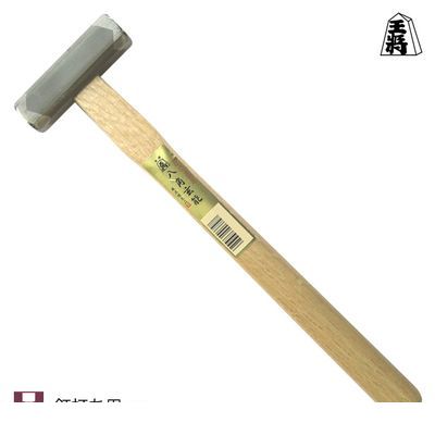 【商品説明】側面が使えるので狭い所での横打ちもできます。本磨きとシルバーの波模様が鋼付をイメージさせる仕上がりです。側面が使えるので狭い所での横打ちもできます。又、角部も打ち易いため多業種に用いられます。【製品仕様】■用途：釘打ち用■呼称サ...