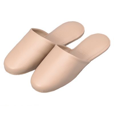 【商品説明】■底薄の抗菌タイプと、パイピング入りの底厚タイプ。■学校や病院、公共施設など、人が多い場所にもおすすめです。■抗菌ノーブル■底寸：約26cm■ヒール高：約1cm■材質：ビニールレザー■本体色：ベージュ■1足4969770002354
