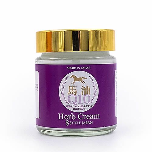 【商品説明】肌の細胞間にある脂質の主成分はセラミドで肌のキメを整え潤いを保ち、外部からのあらゆる刺激から肌の内部の組織を守る大切な役割を果たしています。馬油は馬セラミドが肌の角質層まで浸透し不足する脂質を補いお肌を健やかに保ちます。Q10配...