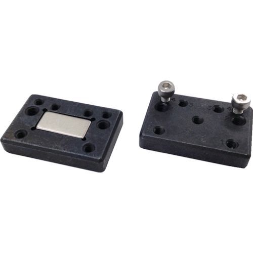 【特長】●NLT2用の取付ブラケットです。●両端に装着することで、容易に設置場所を変えられます。●LED照明 NLF/NLT2/NLT3シリーズ(別売)用の取付マグネットとして使用できます。【仕様2】●1セット2個入【材質／仕上】●マグネッ...