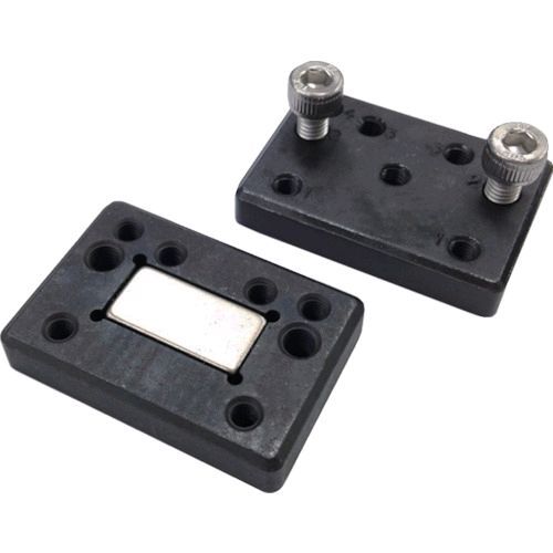 【特長】●NLMシリーズ用の取付ブラケットです。●両端に装着することで、容易に設置場所を変えられます。●LED照明 NLE-N/NLMシリーズ(別売)用の取付マグネットとして使用できます。【仕様2】●1セット2個入【材質／仕上】●マグネット...