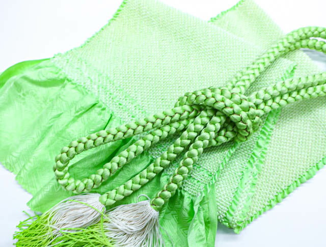 寸法　品質 素材：正絹■サイズ 帯揚げ 長さ：約118cm 幅　：約18cm 色　：黄緑 帯締め 長さ：約166cm（房含む） 色　：黄緑 ※リサイクル商品ですので、記載しております。 ※中古の商品だという点を御理解の上、ご購入くださいます...