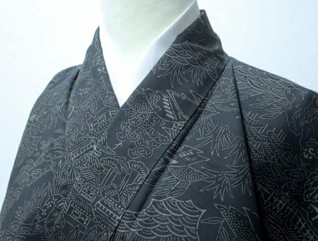 寸法　品質 身丈:約166cm（肩から) 裄丈:約62cm 袖丈:約47.5cm 後幅:約30cm 前幅:約24.5cm ※リサイクル商品ですので、記載しております。 ※中古の商品だという点を御理解の上、ご入札くださいますようお願い申し上げ...