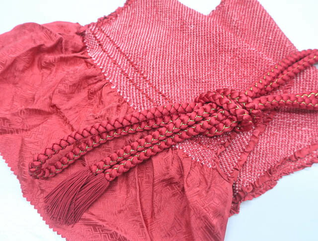 寸法　品質 素材：正絹■サイズ 帯揚げ 長さ：約122cm 幅　：約18cm 色　：えんじ色 帯締め 長さ：約170cm（房含む） 色　：えんじ色 ※リサイクル商品ですので、記載しております。 ※中古の商品だという点を御理解の上、ご購入くだ...