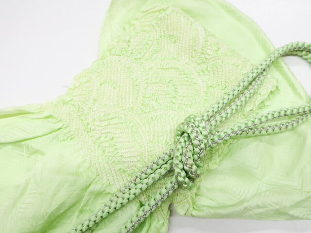 寸法　品質 素材：正絹 ■サイズ 帯揚げ 長さ：約114cm 幅　：約28cm 色　：黄緑 帯締め 長さ：約154cm（房含む） 色　：黄緑 ※リサイクル商品ですので、記載しております。 ※中古の商品だという点を御理解の上、ご入札くださいま...