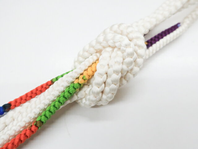 寸法　品質 素材：正絹 地色：しろ　・紫・青・緑他 ■サイズ 長さ：約150cm（房含む） ※リサイクル商品ですので、記載しております。 ※中古の商品だという点を御理解の上、ご入札くださいますようお願い申し上げます。 ※商品画像につきまして...