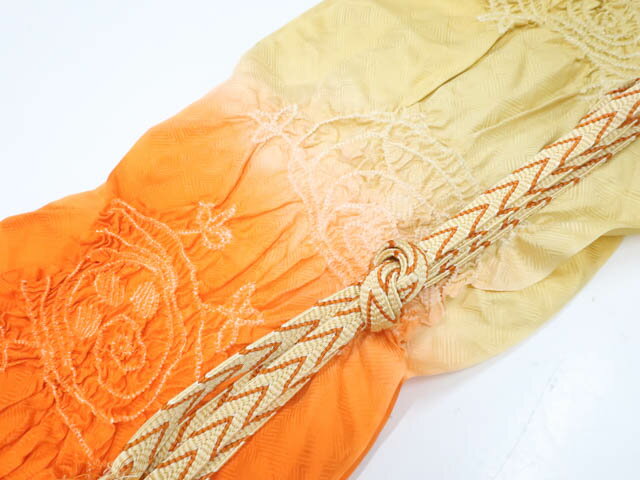 寸法　品質 素材：正絹 色　：薄黄土 ■サイズ 帯締め 長さ：M サイズ ◆帯締め Mサイズ・・約145cm以上◆ ◆帯締め Lサイズ・・約180cm以上◆ ◆帯揚げ ・・生地幅 約28cm以上◆ ※リサイクル商品ですので、記載しております...