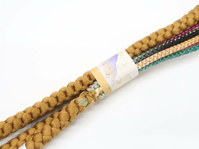 寸法　品質 地色　：黄土 素材：正絹 ■サイズ 長さ：M サイズ ◆帯締め Mサイズ・・約145cm以上◆ ◆帯締め Lサイズ・・約180cm以上◆ 　　　　　 ※リサイクル商品ですので、記載しております。 ※中古の商品だという点を御理解の...