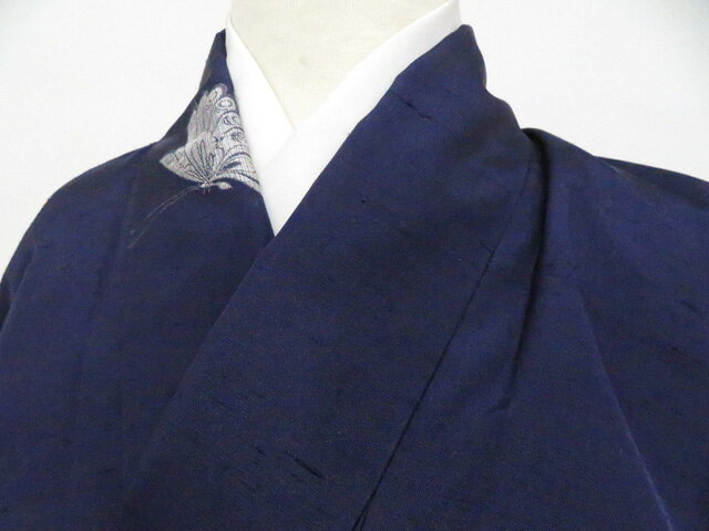 【サイズ・素材・お色】 身丈：約156.5cm 裄丈：約65cm 袖丈：約49cm 後幅：約30cm 前幅：約23cm 地色：青紫 (1枚目の画像が近いお色かと思われます) 素材：正絹 【商品状態】 汚れ:なし ランク:A その他: 【ラン...