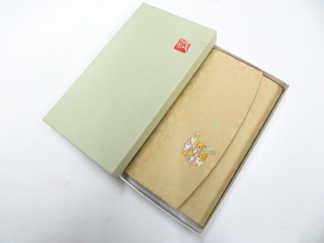 【サイズ・素材・お色】 サイズ：約17cm×約10cm 地色：薄茶 (1枚目の画像が近いお色かと思われます) 素材：正絹 【商品状態】 汚れ:なし。 ランク:N その他: 【ランク説明】 N:新品・未使用品 S:未使用品に近い A:目立った...