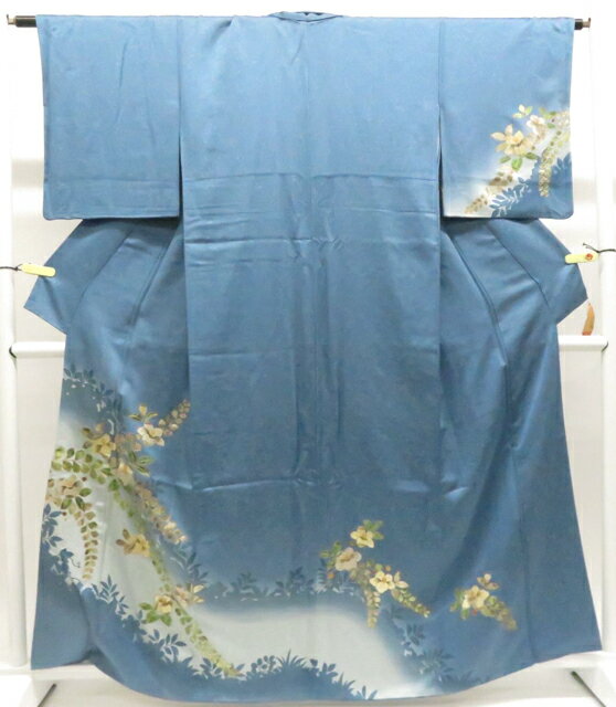 【サイズ・素材・お色】 身丈：約161.5cm 裄丈：約63cm 袖丈：約48.5cm 後幅：約29cm 前幅：約24cm 地色：水色 (1枚目の画像が近いお色かと思われます) 素材：正絹 【商品状態】 汚れ:金彩剥がれがございますが、着用...
