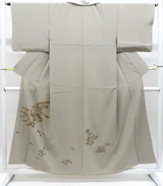【サイズ・素材・お色】 身丈：約157cm 裄丈：約64cm 袖丈：約44.5cm 後幅：約30cm 前幅：約23.5cm 地色：灰 (1枚目の画像が近いお色かと思われます) 素材：正絹 【商品状態】 汚れ:なし。 ランク:N その他: 【...