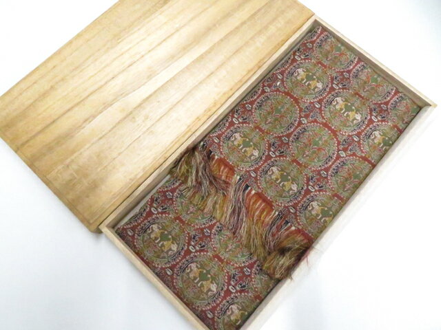 【サイズ・素材・お色】 サイズ：約70cm×約40.5cm 地色：赤茶 (1枚目の画像が近いお色かと思われます) 素材：正絹 【商品状態】 汚れ:なし。 ランク:S その他: 【ランク説明】 N:新品・未使用品 S:未使用品に近い A:目立...