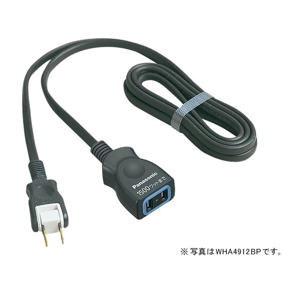 在庫状況 【 お取り寄せ 】 パナソニック Panasonic 延長コードX 5m (ブラック) 一時的な水しぶき、ホコリの浸入をガード。(コンセント部に防水扉採用) 発熱を抑えるコンセント。(高電導材採用) 熱に強い二重ボディ。(内ボディ...